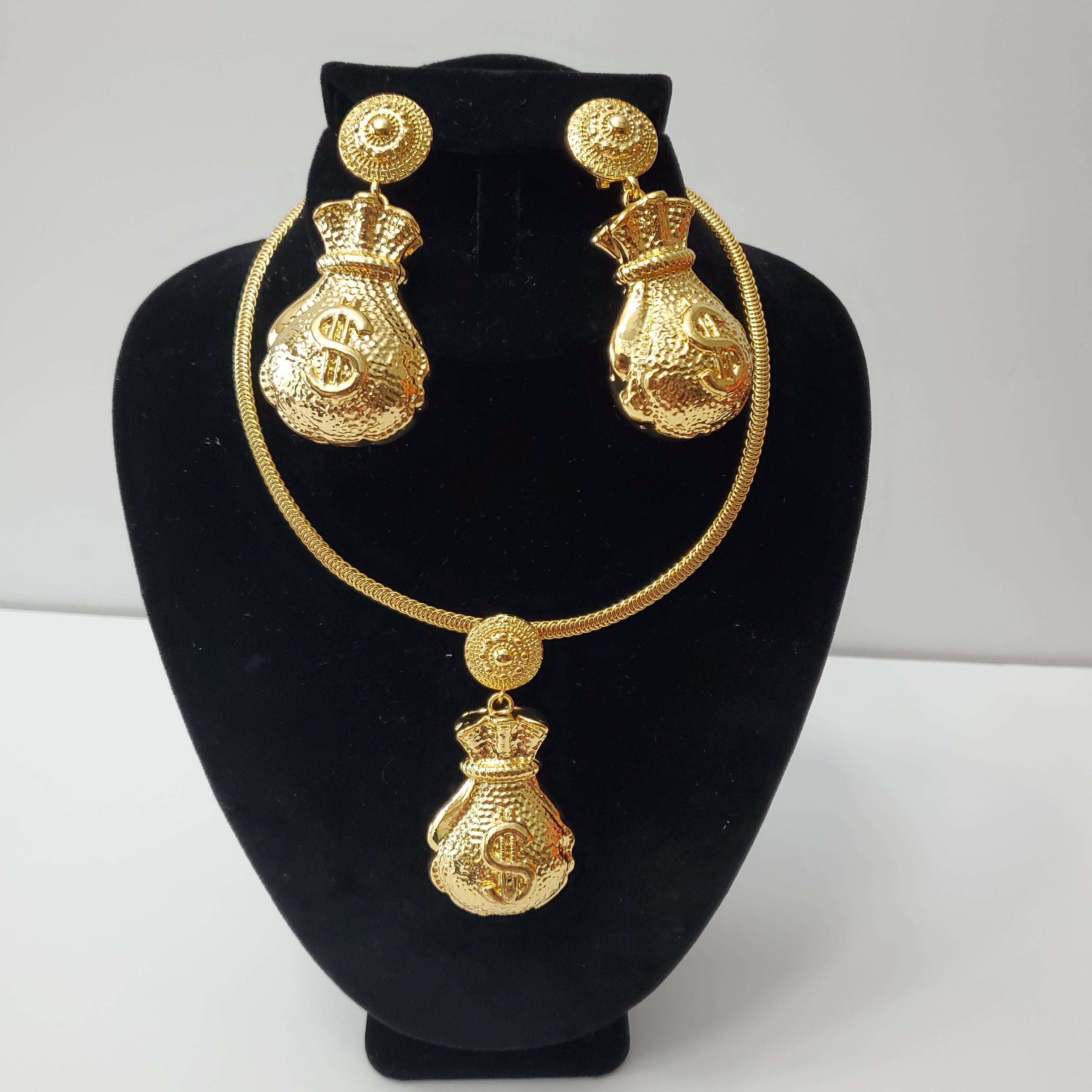 GOLD PLATED SET – BRI JEWELRIES
